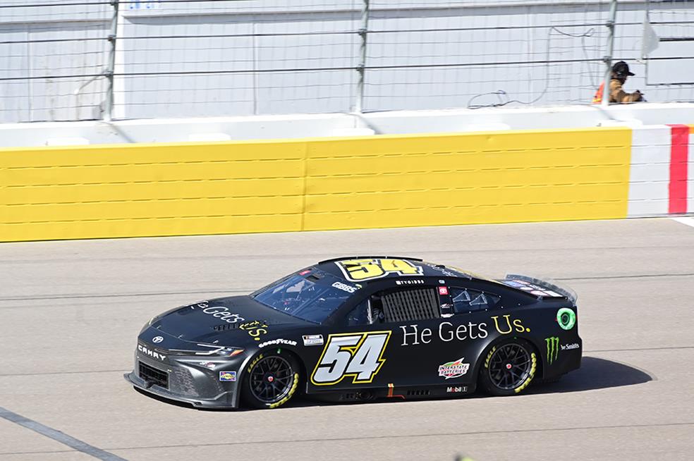 Gibbs Earns Top-Five Despite Broken Transmission at Vegas