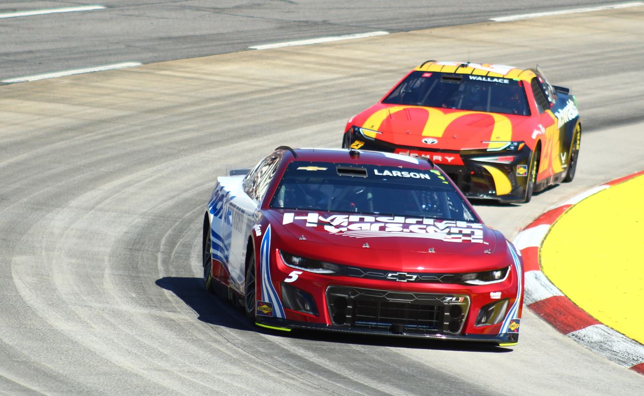 Kyle Larson Honored to Be Part of Hendrick 1-2-3 | Kickin' the Tires