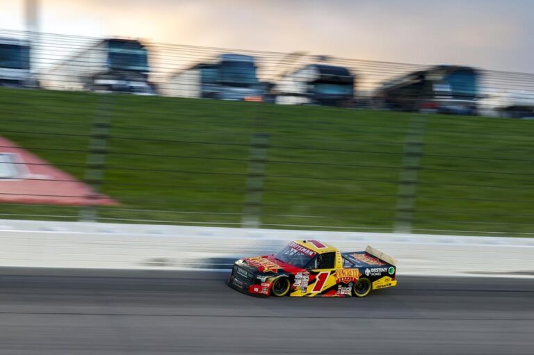 Brett Moffitt Scores Top-Five Finish in Truck Series Return | Kickin ...