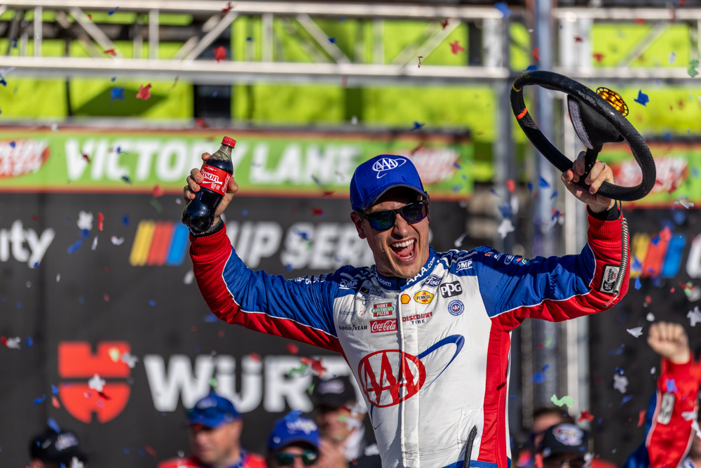 GALLERY: NASCAR Cup Series Action From Texas Motor Speedway | Kickin ...